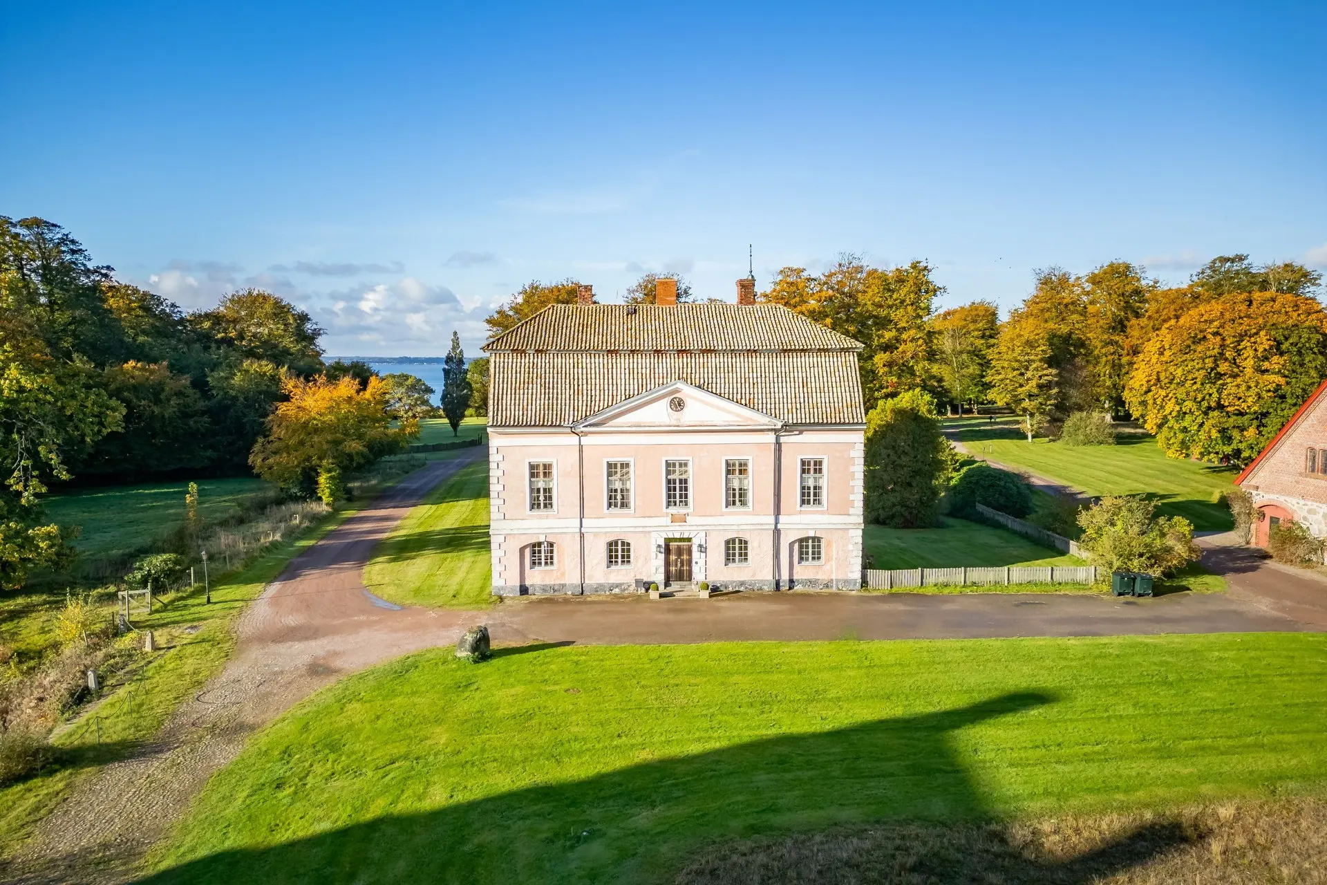 Kulla Gunnarstorps Gods - Domsten | Skånegårdar - Din Gårdsmäklare